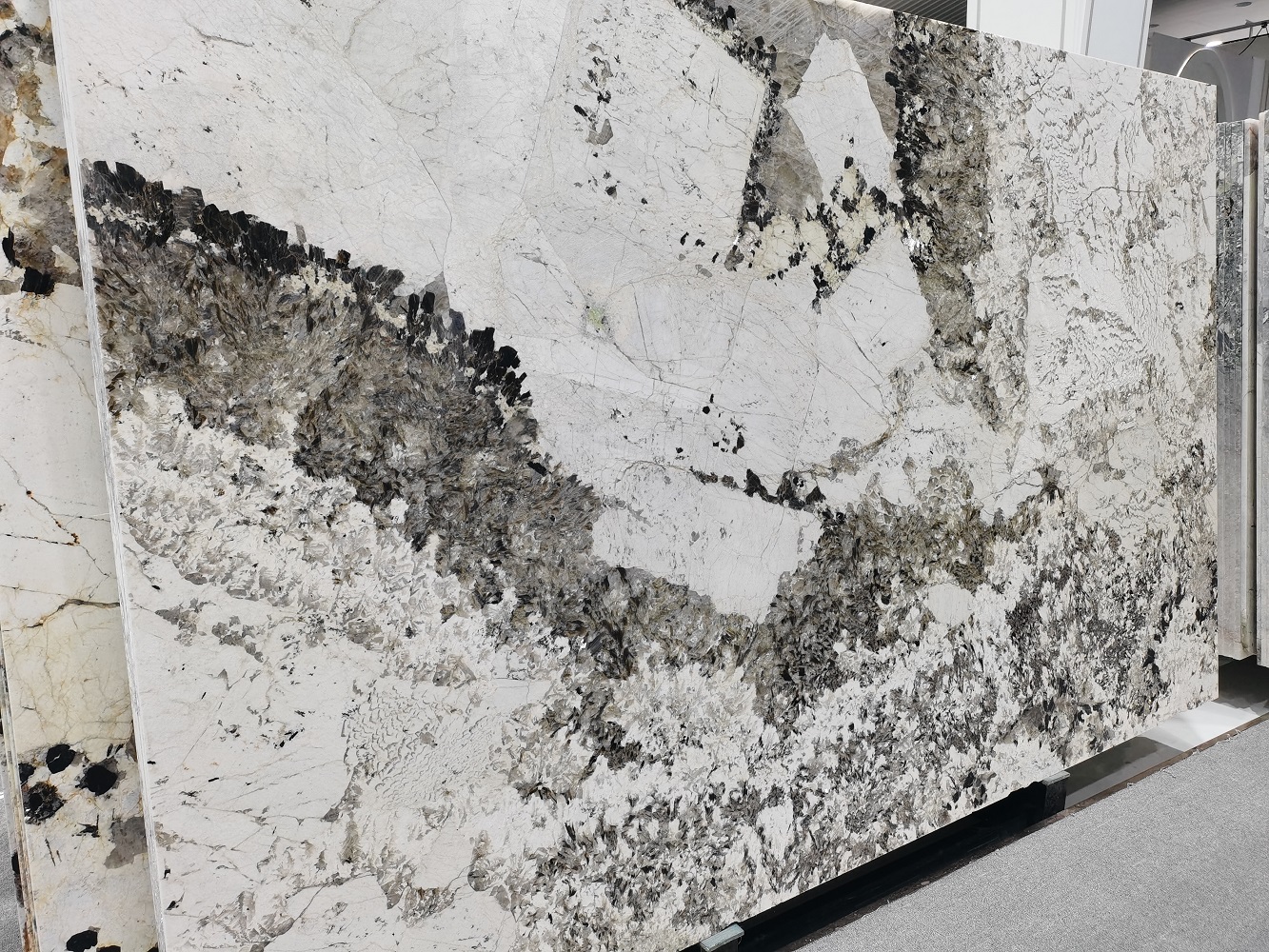 Exotic Patagonian stone natural quartzite Kitchen countertop vanity top ...